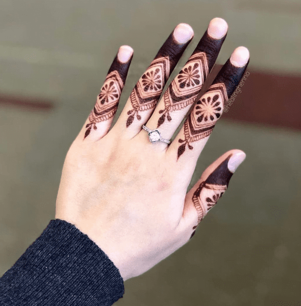 Simple Mehndi Designs (سادہ مہندی ڈیزائن): All Occasions